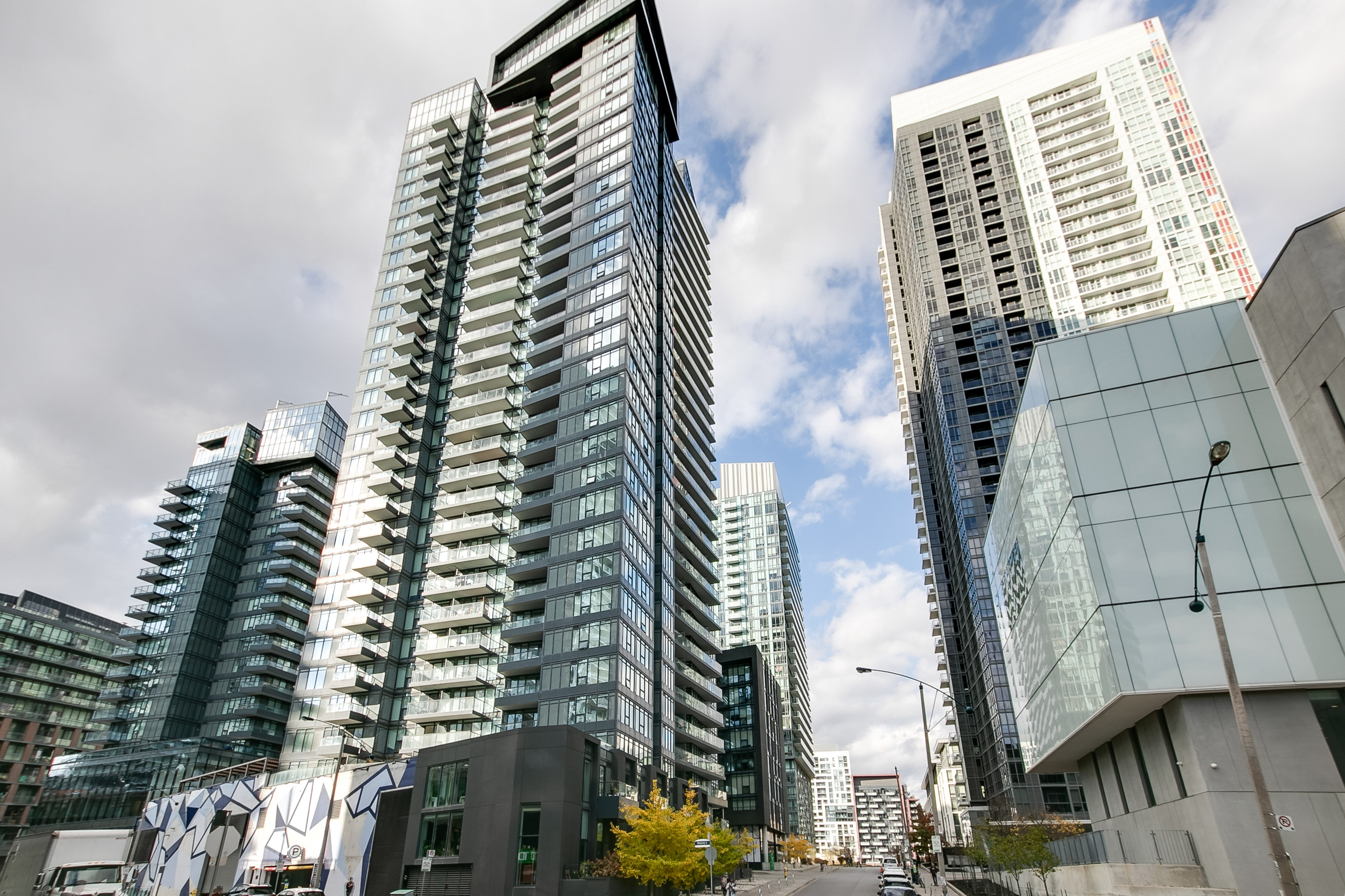 Slideshow :: PropertySpaces - 70 Queens Wharf Road, Toronto, ON, Canada, Unit 807