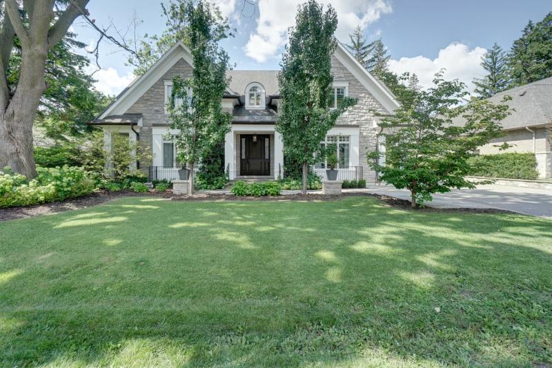 Slideshow :: PropertySpaces - 8 Palace Arch Drive, Etobicoke, ON, Canada