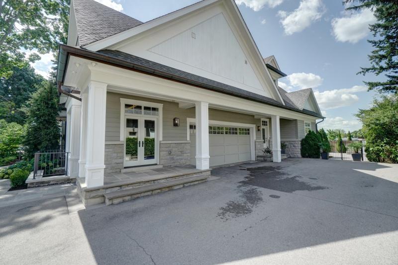 Slideshow :: PropertySpaces - 8 Palace Arch Drive, Etobicoke, ON, Canada