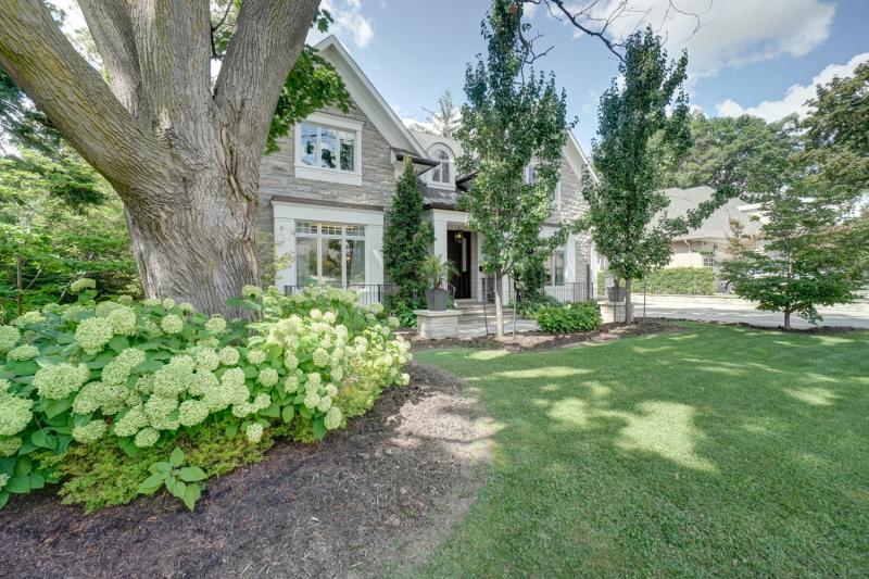 Slideshow :: PropertySpaces - 8 Palace Arch Drive, Etobicoke, ON, Canada