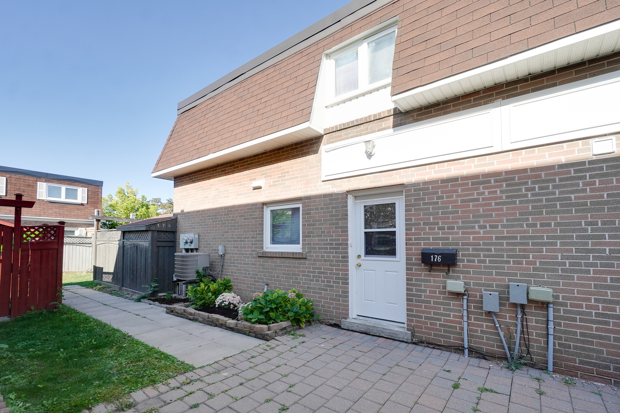 Slideshow :: PropertySpaces - 176 Town House Crescent, Brampton, ON, Canada