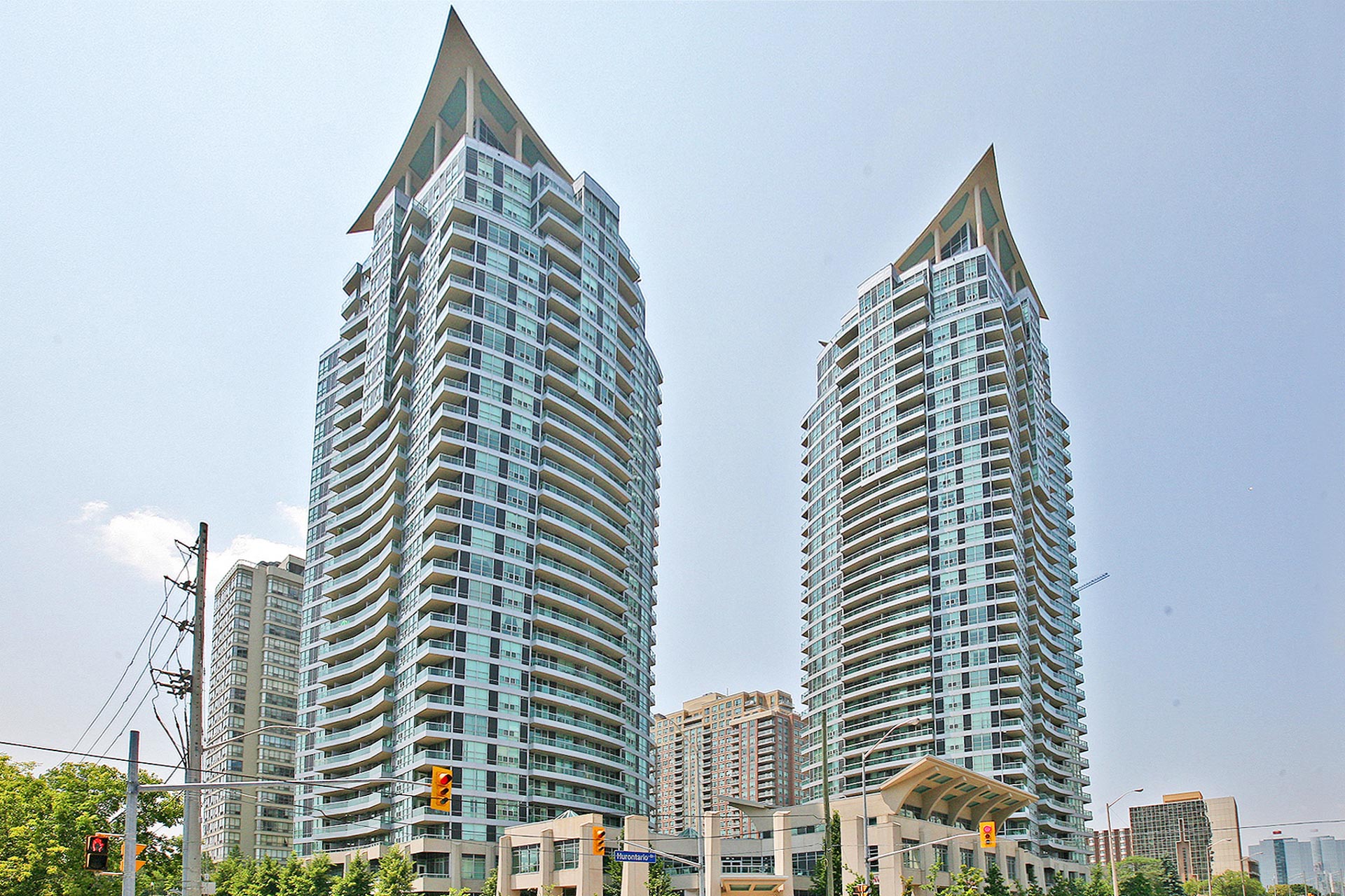 Slideshow :: PropertySpaces - 1 Elm Drive, Mississauga, ON, Canada ...