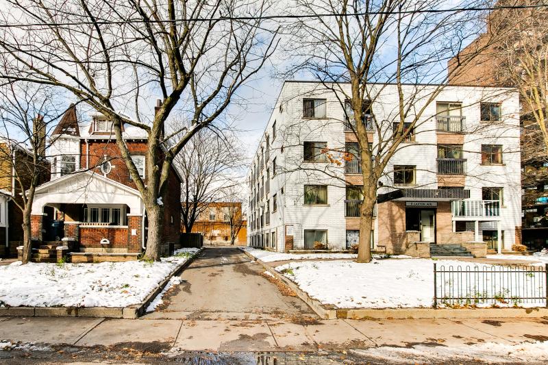 Slideshow :: PropertySpaces - 2 Laxton Avenue Toronto, ON M6K 1L1