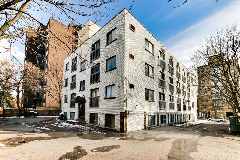 Slideshow :: PropertySpaces - 2 Laxton Avenue Toronto, ON M6K 1L1