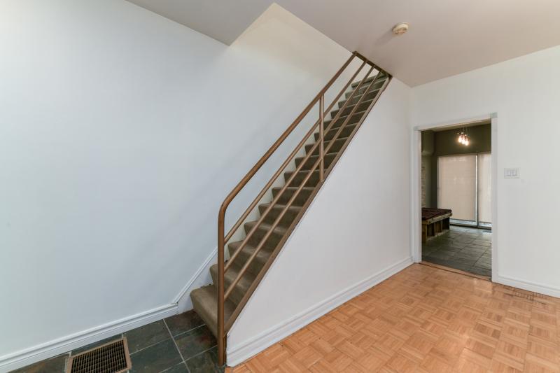 Slideshow :: PropertySpaces - 77 Silverthorn Avenue, Toronto, ON, Canada