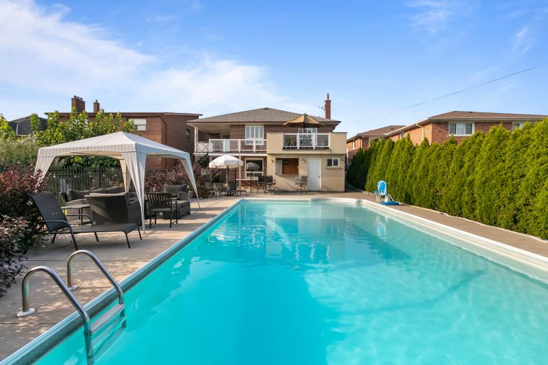 Slideshow :: PropertySpaces - 231 Maple Leaf Drive, North York, ON M6L ...