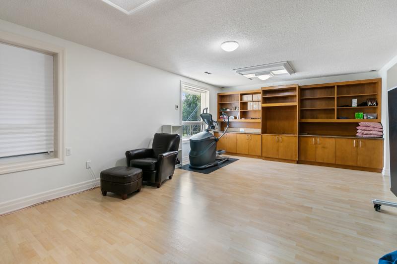 Slideshow :: PropertySpaces - 231 Maple Leaf Drive, North York, ON M6L ...