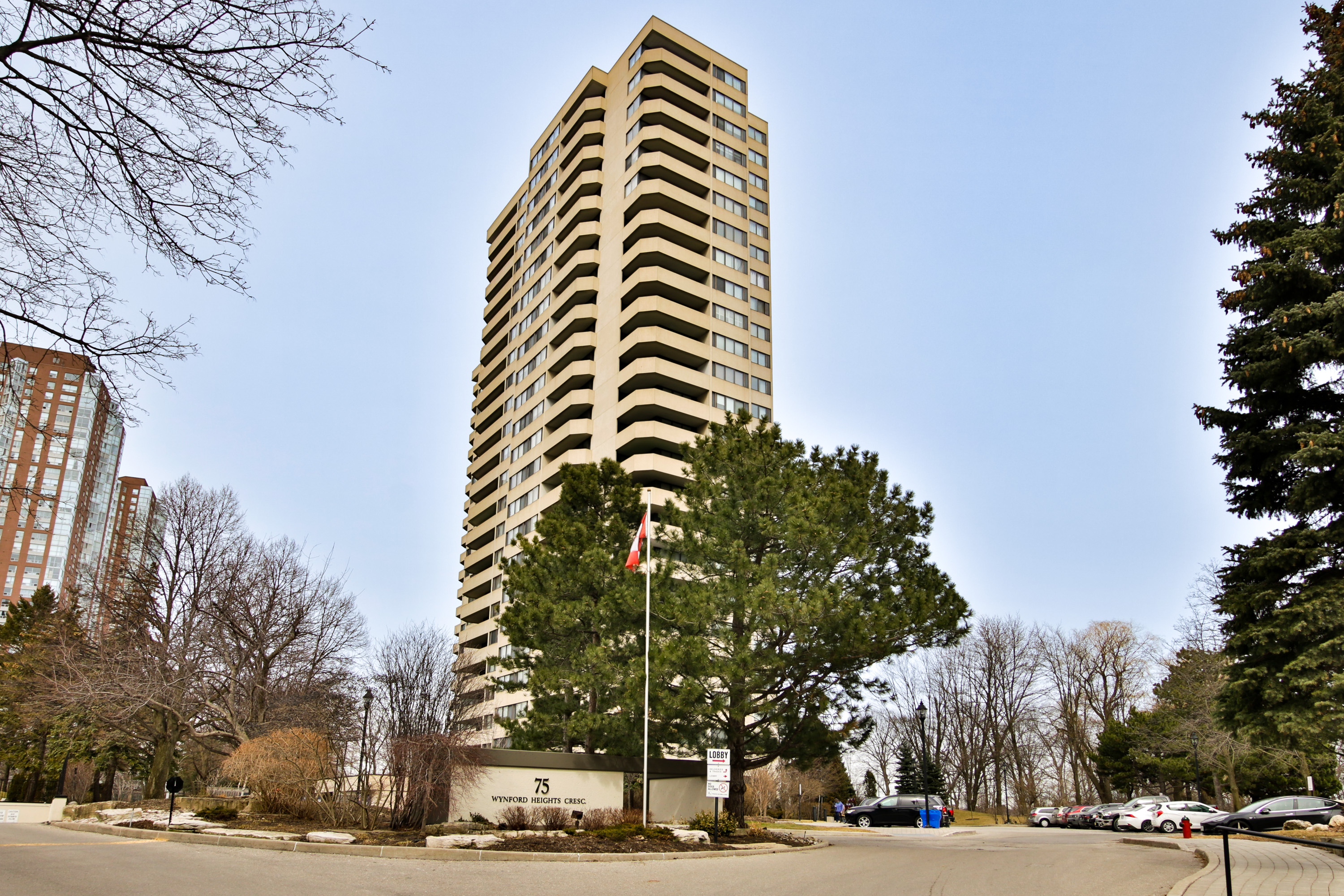 Slideshow :: PropertySpaces - 75 Wynford Heights Crescent Suite 303 Toronto