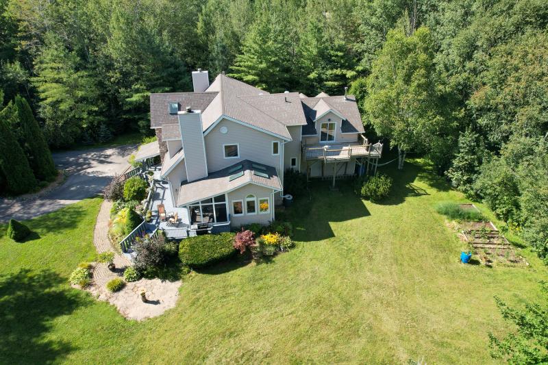 Slideshow :: PropertySpaces - 5823 Eighth Line, Hillsburgh, ON, N0B1Z0