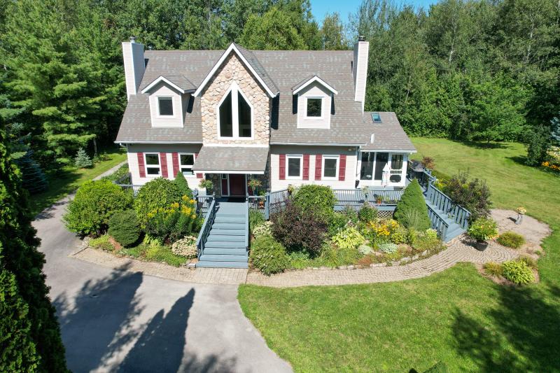 Slideshow :: PropertySpaces - 5823 Eighth Line, Hillsburgh, ON, N0B1Z0